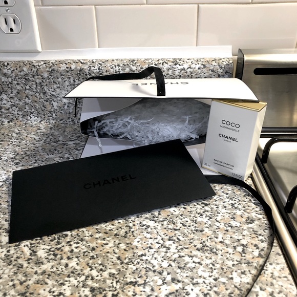 CHANEL | Party Supplies | Brand New Chanel Gift Box With Envelope And ...